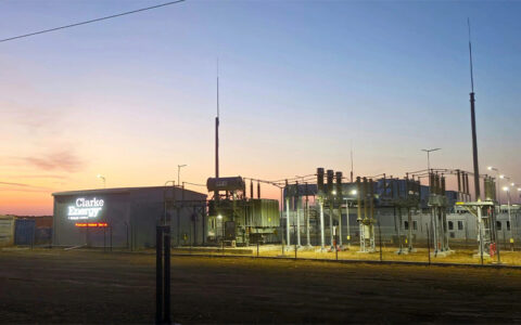 Electricity peaking stations using gas engines